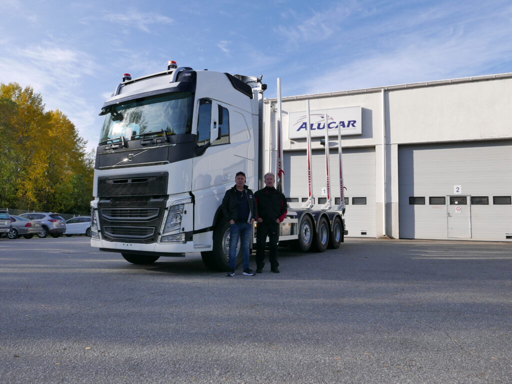 Alucarin rakentama auto: Kuljetusliike E. Ruhkala & K:nit - Alucar