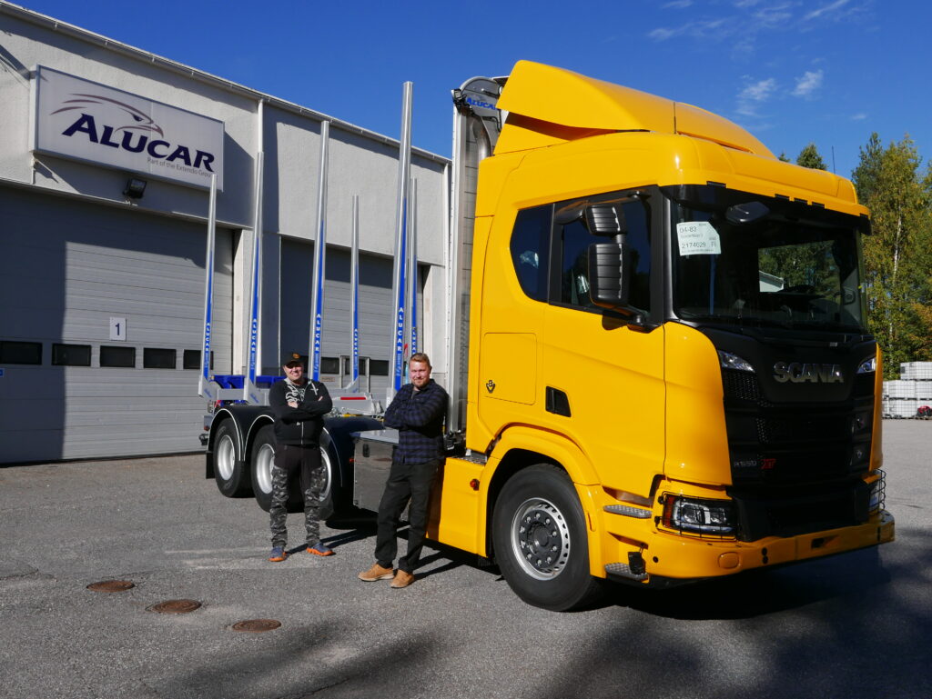 Alucarin rakentama auto: Iso-Pellinen Kuljetus - Alucar