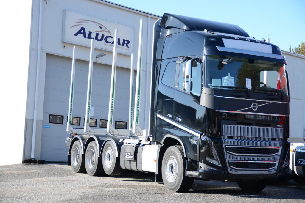 Alucarin rakentama auto: Kuljetus Strandman Oy - Alucar