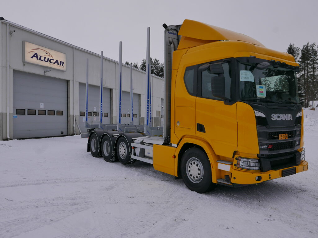 Alucarin rakentama auto: Kuljetus Iso-Pellinen Ay - Alucar