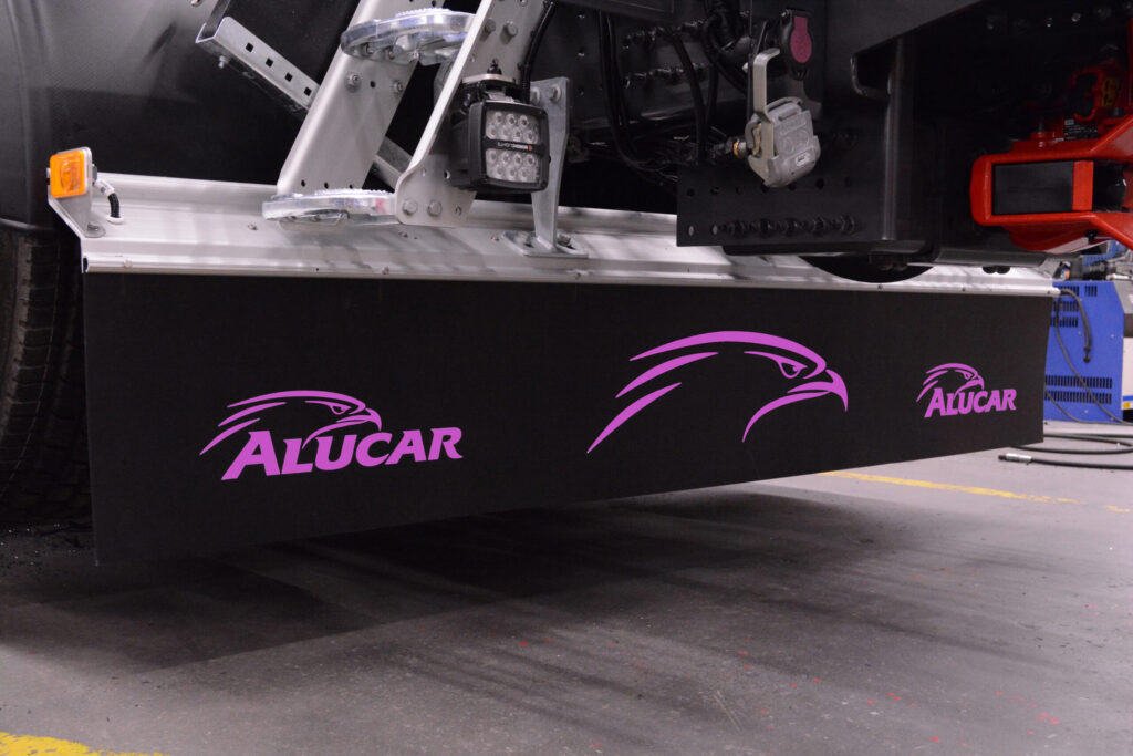 Roiskeläppä, Alucar, 2450x380 mm täysleveä - Alucar